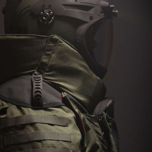 EOD 10 SUIT & HELMET - EOD Technology